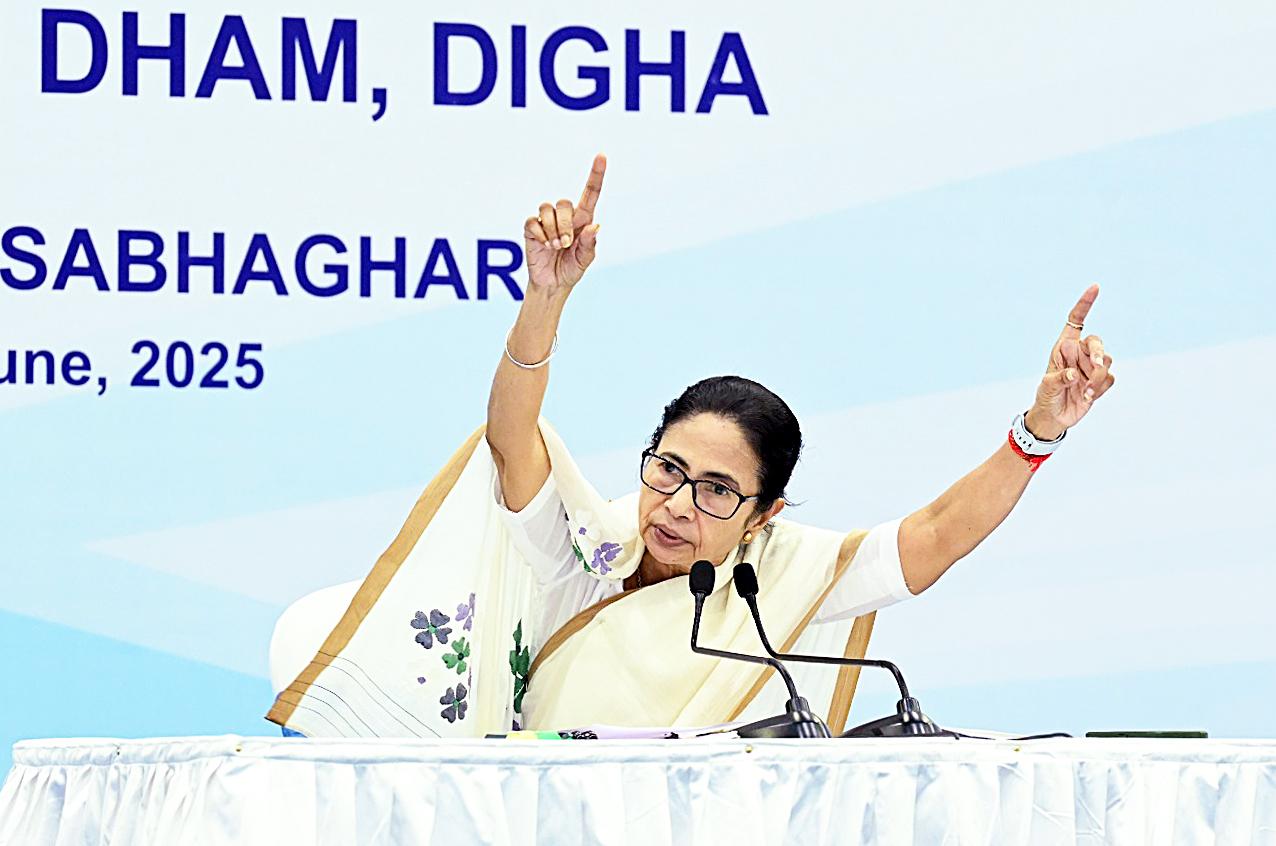 Mamata Banerjee chairs a High-Level Meeting for Smooth Snan Yatra at Digha Jagannath Temple ...